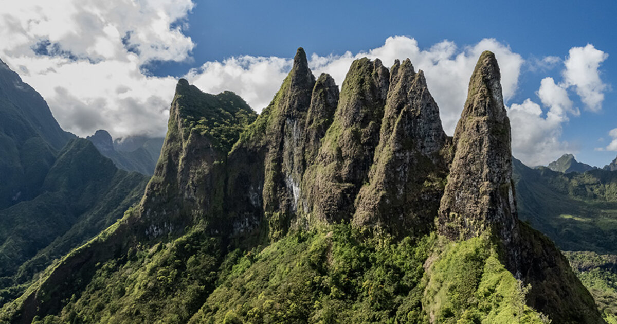 Best hikes in Tahiti: hiking trails and tips to discover French ...